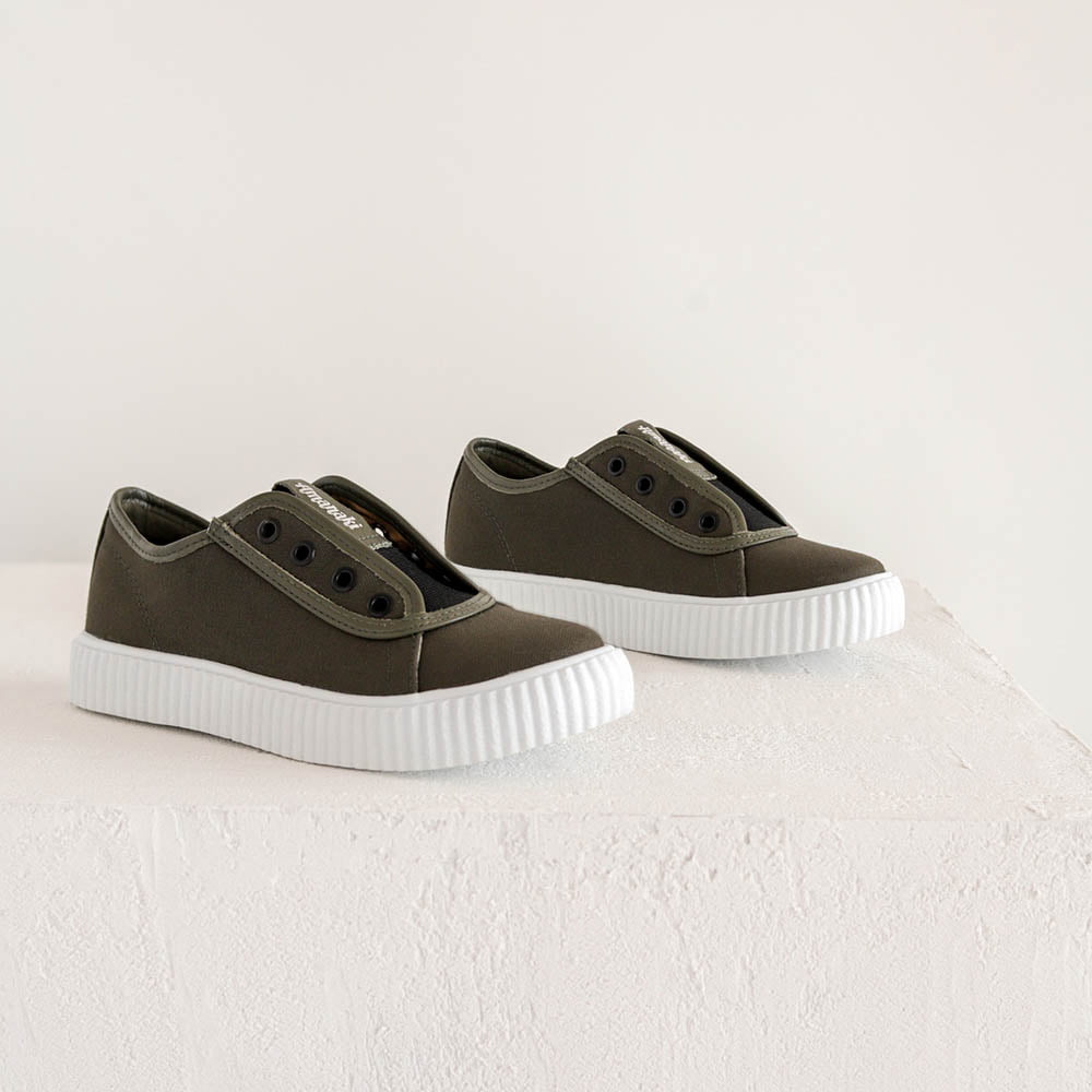 TÊNIS FEMININO SEM CADARÇO VERDE LONA | AMANAKI TÊNIS FEMININO SEM CADARÇO VERDE LONA | AMANAKI